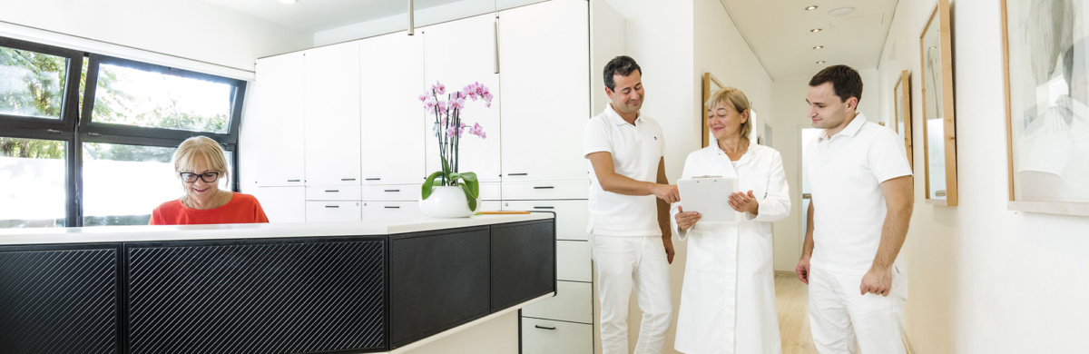 Team - Zahnarzt Grafenberg, Düsseldorf - Dr. Welter-Bradu & Dr. Bradu